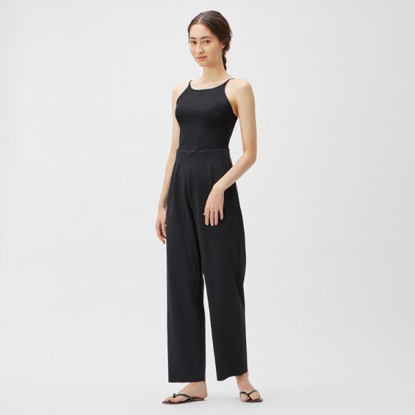 スタイルと着心地の良さを兼ね備えた「Stay FIT（ステイ・フィット）」コレクション。GRS認証のすてられるべき廃棄物を100%使用したナイロン糸「RECO（R）NYLON（レコ・ナイロン）」を使用したリサイクル素材「Sensitive（...