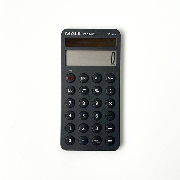 ドイツの文具ブランドMAULのコンパクトな電卓。 片手で持ちやすい、スマホサイズのポケット計算機。 80%にリサイクルプラスチックを使用し、 ドイツの権威あるブラウアー・エンゲル（＝ブルーエンジェル）を得しています（環境に配慮したエコプロダ...
