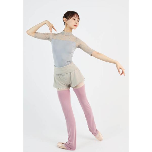 特別3点セット★通常価格20,360円のところ 特別価格14,800円レオトップ+ショートパンツ+レッグウォーマー●商品番号 :566-3985-2458-2729【エレガンスフラワーレース・ハイネック5分袖レオトップ(ライトグレー×エクリ...