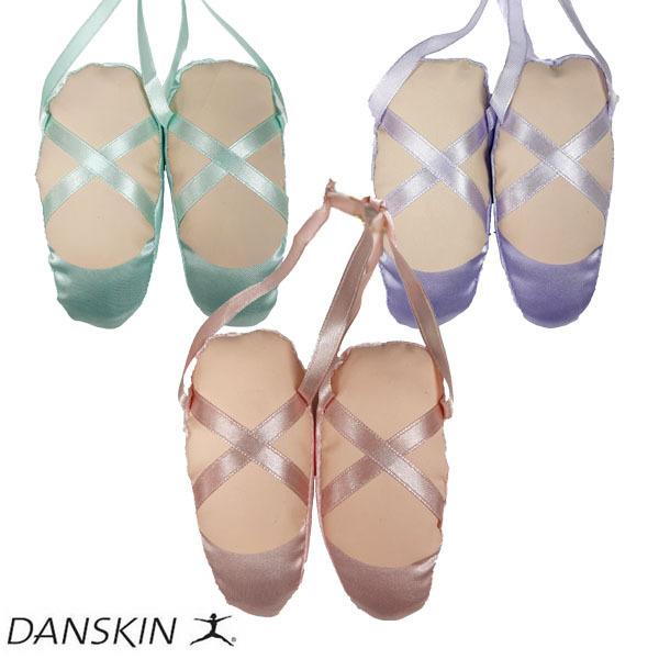 抗菌消臭素材MAXIFRESHの綿を使用した消臭ケアアイテムです。シューズの中に入れたり、汗をかいた後のウエアに挟んでおくと不快な臭いを中和し、すばやく消臭します。プレゼントなどにもおすすめです。  【Fabric】 本体 ポリエステル10...