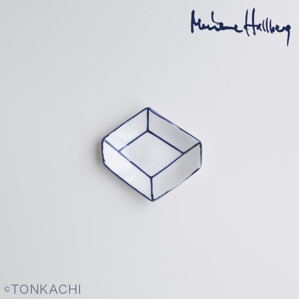 ・商品名：Marianne Hallberg マリアンヌハルバーグ 空き箱の皿S・サイズ：W11×H10.5×D2cm・重量：200g・材質：半磁器（瀬戸焼）・製造国：日本※電子レンジと食洗器はご使用いただけます。※オーブン・直火・ＩＨでは...