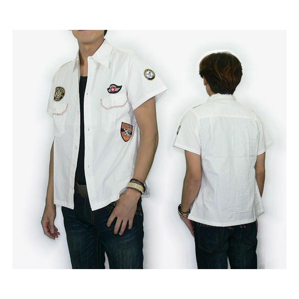 ◆サイズ◆M 肩幅41 身幅52 着丈66L 肩幅44 身幅43 着丈66◆素材◆綿100％◆詳細◆エポレット付のミリタリーシャツ計4個のワッペンと胸ポケットのレッドステッチが特徴的