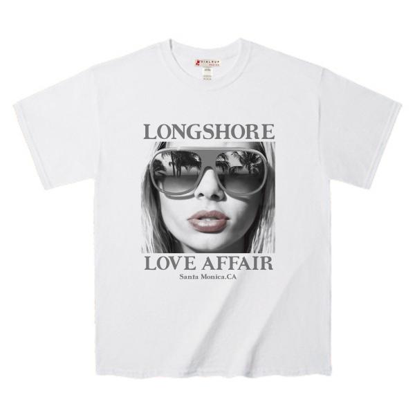 ＜longshore＞唇がセクシーな女モデルのサングラスにはごきげんなビーチが反射しています！キレイなグラフィックとインパクトが売りの一枚！●S ：身丈 71 身幅 46 裄丈 41●M ：身丈 74 身幅 51 裄丈 45●L ：身丈 7...