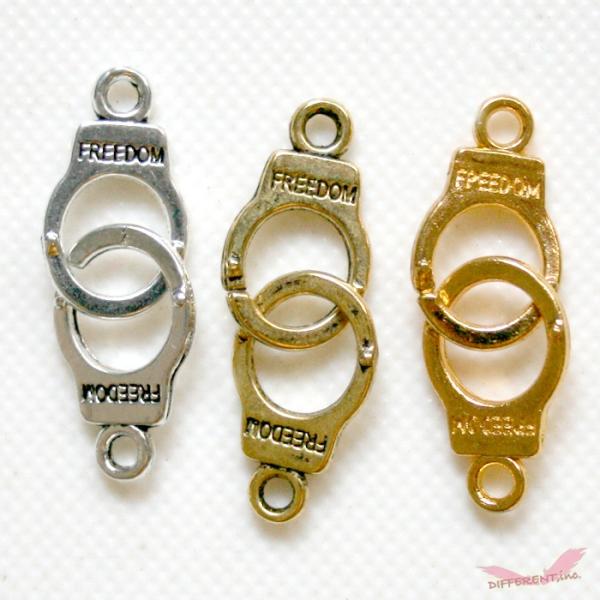 手錠 コネクター アクセサリーパーツ  イヤリング、ネックレス、アクセサリー作りに   オリジナルチェーンも作れるよ。  サイズ :: 26mm×12mmcolor :: ゴールド/ヴィンテージシルバー/ヴィンテージゴールド  販売数量 :...