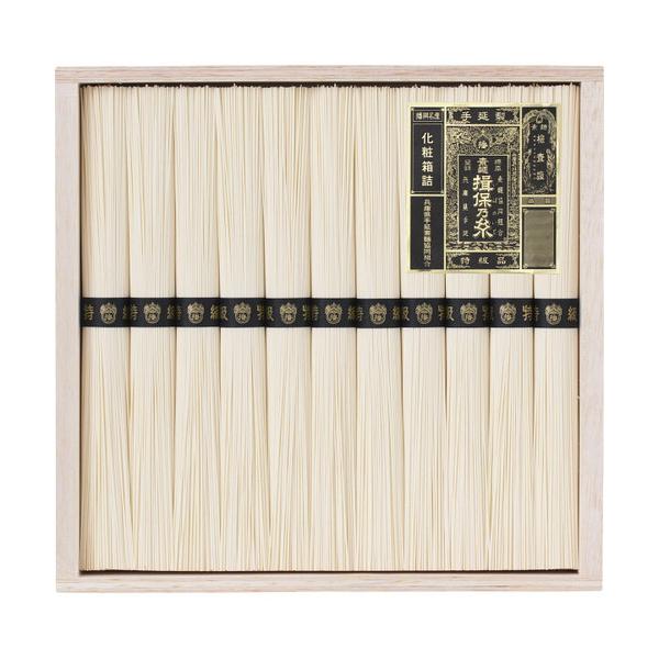 「手延素麺 揖保乃糸」特級品は、上級品よりワンランク上の小麦粉を使用し、11工程2昼夜をかけ何回も熟成を重ねながら手作業で引き延ばし乾燥させて作った高級素麺です。■手延素麺揖保乃糸(特級品)50g×11■箱サイズ:21×20.6×3.3【用...