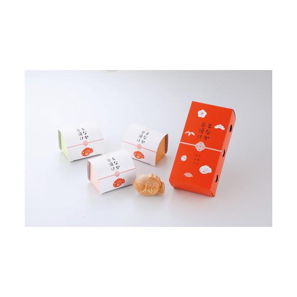 ふっくら可愛い鯛型もなかで3種類のお茶漬けを包みました。もなかの皮はモチモチ食感で食べ応え抜群です。■もなか茶漬け(のり・さけ・うめ各9.5g)×各1■箱サイズ:9.7×6.2×19.4【用途】引出物 結婚祝 出産祝 仏事 快気 新築 記念...