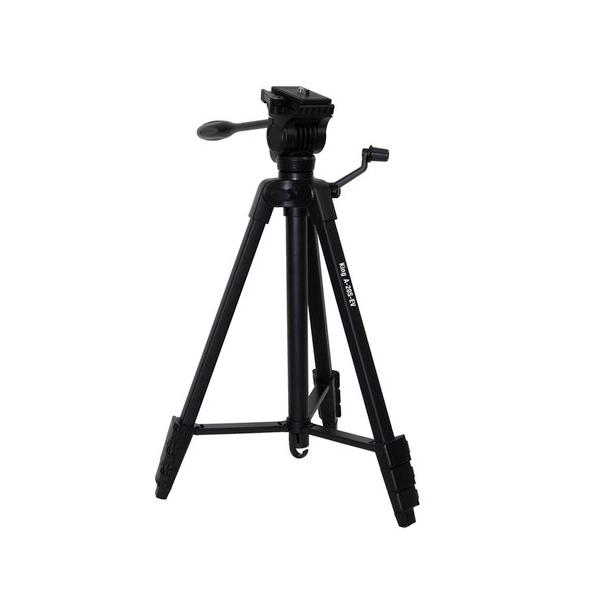 スマートフォンでのセルフ撮影に便利なBluetoothリモコンとスマートフォン・アクションカメラに対応するそれぞれのアダプターが付属！