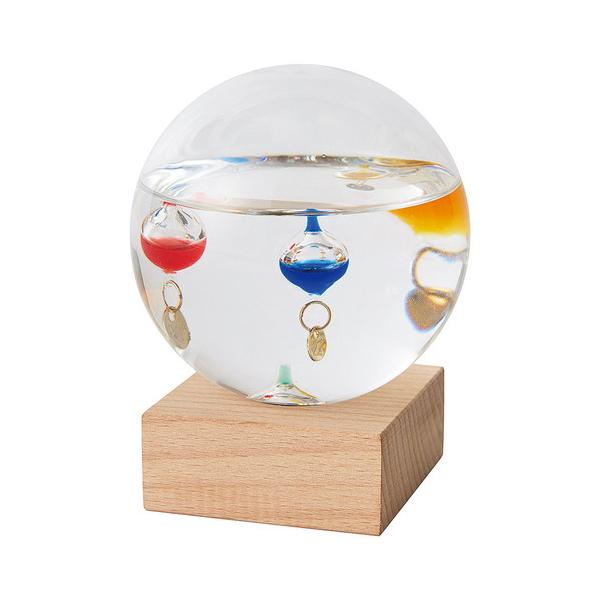 カラフルでポップ、そこに透明感や爽やかさも加わって、お部屋をぐっとオシャレに彩ってくれます。気温によって上下するガラスの球体が気温を示します。オブジェとしてではなく、機能性も備えたユニークなインテリア。○測定範囲:18〜24℃■本体(約80...