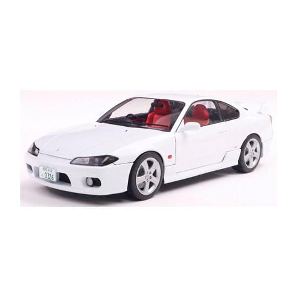 【発売日：2026年04月30日】送料無料◆再販 SOLIDO 1/18 日産 シルビア S15 スペックR エアロ 1999 (ホワイト) ダイキャストモデル ミニカー S1812201 ■発売予定：2026年4月予定(発売は遅れる可能性...