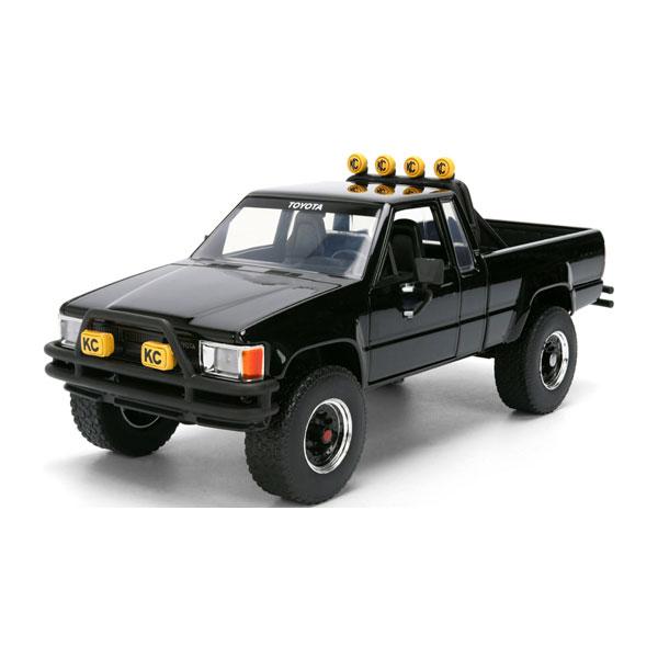 【発売日：2026年08月31日】送料無料◆Jada Toys 1/24 HOLLYWOOD RIDES シリーズ 『バック・トゥ・ザ・フューチャー』 1985 トヨタ SR5 スケートボード付 ミニカー JADA36479 ■発売予定：入...