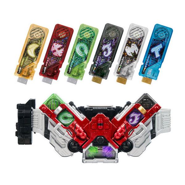 仮面ライダーW SUPER BEST 変身ベルト DXダブルドライバー バンダイ 『仮面ライダーW』より、DXダブルドライバーとガイアメモリ6本がセットになって登場。DXダブルドライバーに2本のガイアメモリを装填してスロットを左右に展開！仮...