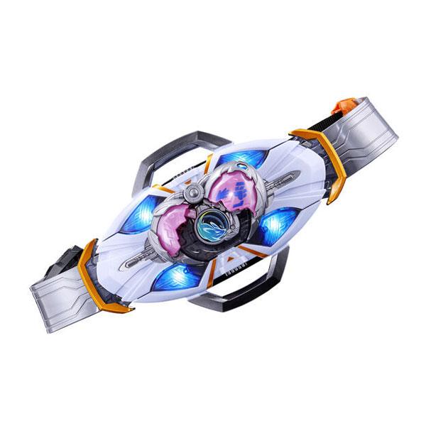 送料無料◆仮面ライダーマイス 変身ベルト DXマイスドライバー バンダイ 『仮面ライダーマイス』より、史上初！胸、腰2スタイルで遊べる「変身ベルト DXマイスドライバー」が登場！ベルトを胸に装着しライドエグズ1をセット！レバー操作でエグズを...