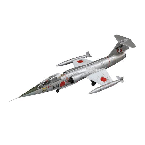 ファインモールド 1/72 航空自衛隊 F-104J 戦闘機 “栄光” プラモデル FF07 航空自衛隊の創設期を支えたF-86Fの後継として選定されたのがF-104J戦闘機です。小型軽量な機体に強力なエンジンを搭載し、マッハ2を超える超音...