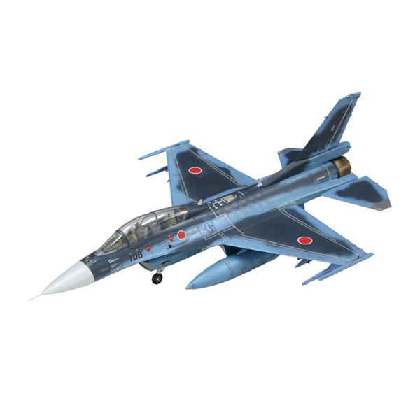 ファインモールド 1/72 航空自衛隊 F-2B 戦闘機 (w/パイロット) プラモデル FF09 F-2Aの複座型として開発されたF-2Bは、タンデム配置の座席構造により教官パイロットが同乗可能で、機種転換訓練や高等戦闘操縦訓練など、次世...
