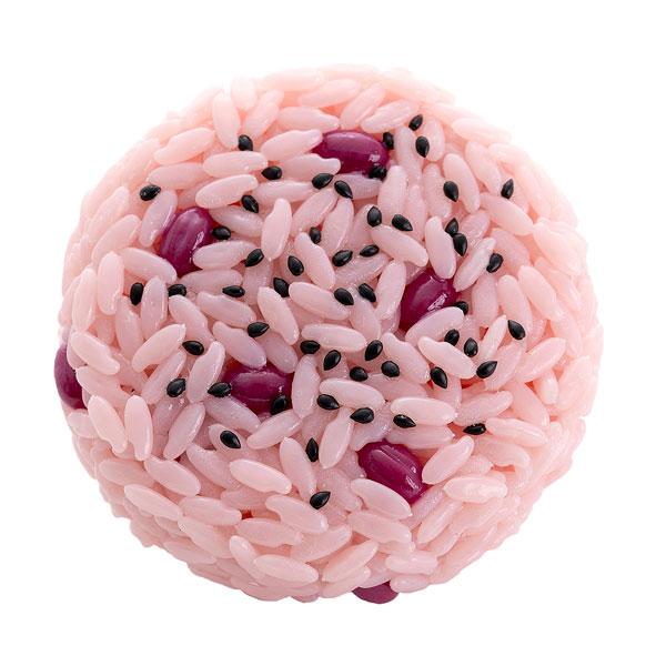 おにぎりプラモ 赤飯 プラモデル StudioSYUTO めでたい気持ちを組み立てよう！『おにぎりプラモ』に新しい仲間が登場！お祝いの定番“赤飯”を、まさかのプラキット化。作る楽しさと、完成後に眺める満足感。めでたい気分をいつでも手のひらに...