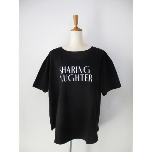 キラキラと光るメタリックカラーのロゴがオシャレなアンナケリーのTシャツです！かなりの伸縮性があり肌に張り付かず暑い夏でもサラッと着ていただけるのはもちろん首周りなどの劣化もほとんどなく長く着用していただけます。ゆったり着られるサイズ感で前後...
