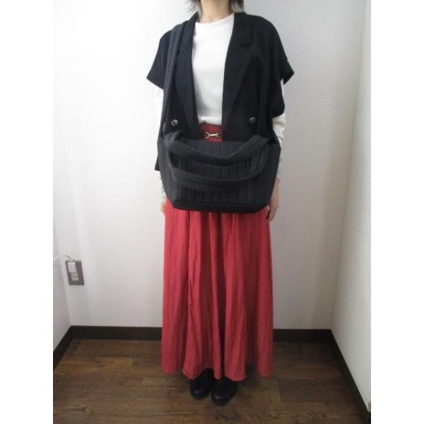 ダブルスタンダードクロージング DOUBLE STANDARD CLOTHING 0600-020-244キルティングショルダーバッグ普段使いに最適な軽量素材を採用したキルティングショルダーバッグ。程よい厚みのあるキルティング生地で、肩掛け...