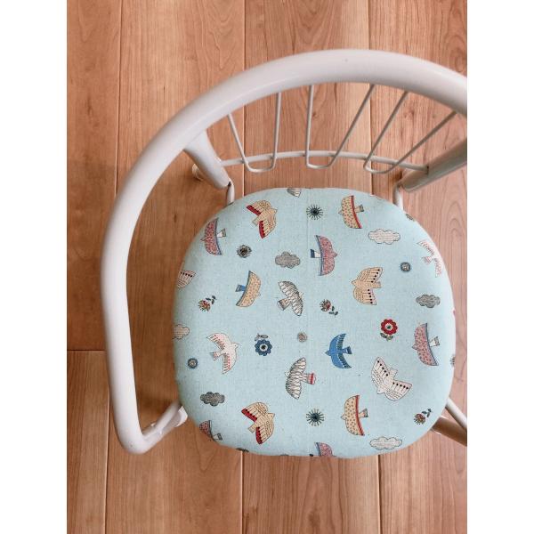 ■フレームは4色から選べます。グレージュ・ホワイト・ピンク・サックスブルー※ベージュ・ブラウン・グリーンは完売しました■鳴き笛の「あり／なし」を選べます。■防水加工で安心・お手入れが楽♪　食べこぼしや飲み物の汚れもさっと拭き取れる防水加工仕...