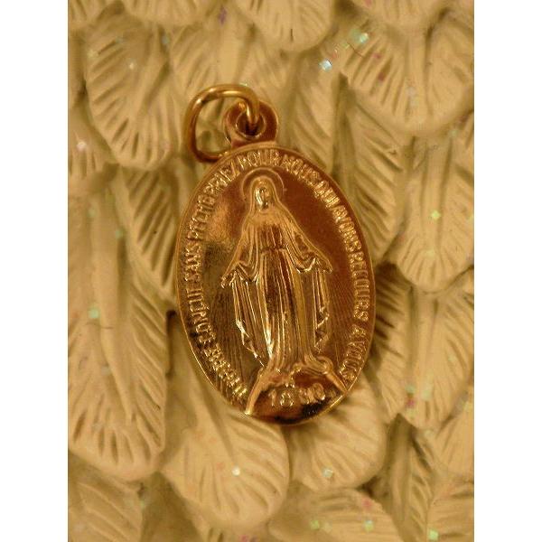 フランスのパリにあるカトリック不思議メダイ教会（Chapell Notre-Dame de la Medaille Miraculeuse)が発祥の地です。シスター・カタリナ・ラブレに聖母マリアが出現し、メダルの作成を命じました。そのときメ...