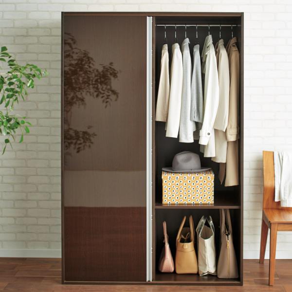 コーディネート例（左：ホワイト幅120cm、幅105cm）大容量！タワーチェスト+ハンガーラックが1台にタワーチェストとハンガーラックを一緒にすることで、1台で全ての衣類がスッキリ収納できます。お部屋の大きさに合わせて、幅105・120・1...