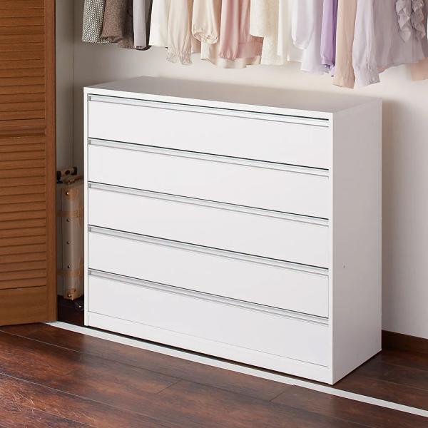 一目で見渡せるワイドな収納力！たっぷり収納しても軽く開け閉めできるストッパー付き引出を全段に採用した衣類収納家具(タンス）。隠しキャスター仕様で見た目はすっきり、移動がラクラク。お掃除や模様替え時簡単に動かせるので大助かり！引き出し内部に取...