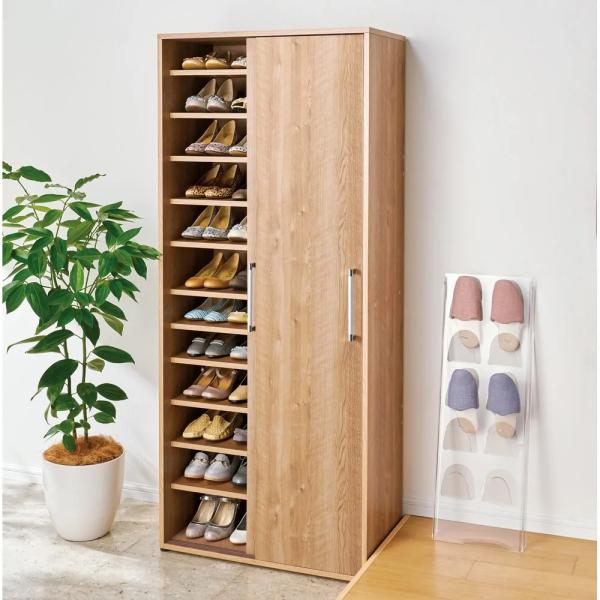 〜狭い玄関でも使えて開閉スムーズな引き戸玄関収納〜◆スペースを取らない引き戸式の靴箱はシューズラックのアイデア商品です。◆幅77cmタイプは48足の靴を収納できます。（靴の大きさにより収納足数は変わります）◆もちろん男性の靴も収納できるよう...