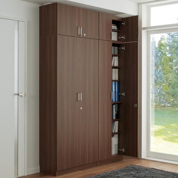 大事なものはひとまとめにして鍵をかけて。たくさん収納できるハイタイプ壁一面無駄なく活用できる、上置きを1cm単位で高さオーダーできる書棚。リビングやパーソナルルームで、大切な書類やファイル、とっさに必要になる印鑑などの貴重品もまとめておけば...