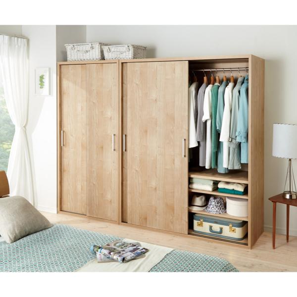 大量収納できる北欧テイストのワードローブナチュラルモダンな雰囲気が魅力の収納クローゼットです。扉の開閉スペースが不要で置き場所を選びません。国内の工場で製造された国産家具なので安心してお使いいただけます。引き戸だから省スペースが実現扉が前に...