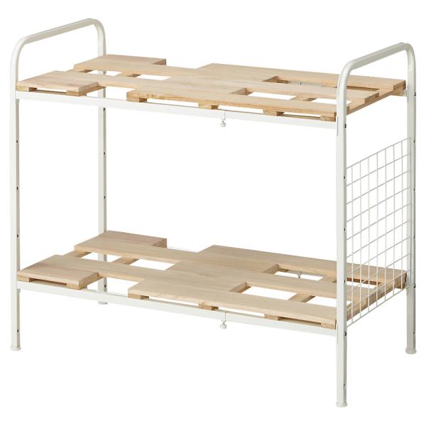 幅伸縮仕様の桐すのこワゴン。最大幅121cmまで伸びてセミダブルの布団まで乗せられます。●フレームの伸縮に合わせてすのこも伸縮します。●湿気を防ぐために桐すのこを使用しています。●足元は移動に楽なキャスターと、置き用のアジャスターの両方がご...