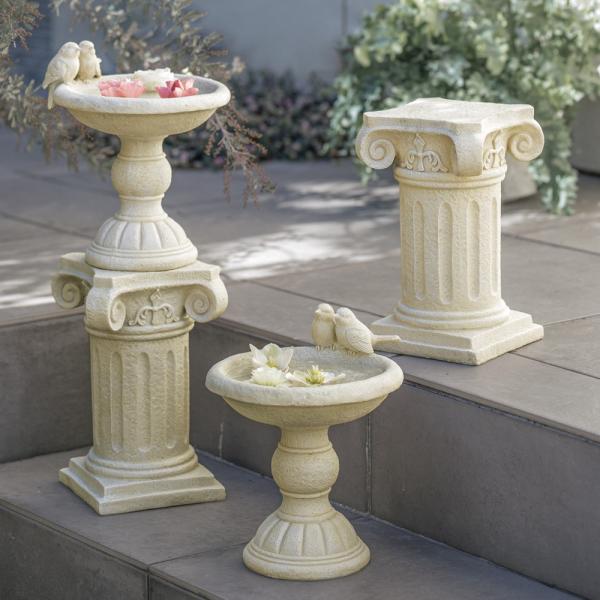 バードバス ガーデン 置物 ディノス dinos 人気 おしゃれしっかり存在感がありながら大きすぎず置きやすい絶妙なサイズ。ガーデンに中世ヨーロッパを思わせる荘厳でエレガントなシーンを演出します。