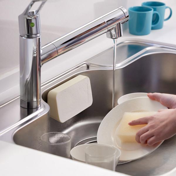 食器用固形洗剤 ミスターQ Mサイズ2個セット（スポンジ1個付き） 掃除 お手入れ用品 ディノス dinos 人気 おしゃれシンクまわりに取り付けて、片手でサッと取れる食器用固形洗剤。Mサイズは１個で約3ヶ月（4人家族想定）は使えるので、お...