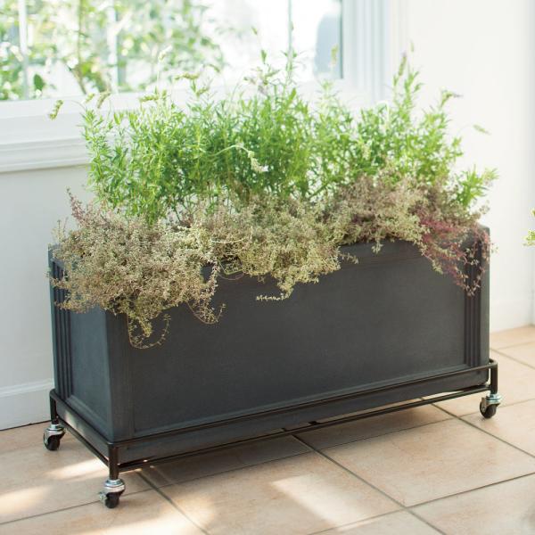 頑丈アイアンキャスター付き鉢台 長方形 フラワースタンド プランタースタンド 花台 ディノス dinos 人気 おしゃれ重くて大きな鉢の移動も楽々！◆鉢の重さを考えると庭の模様替えが億劫に…。キャスター付きだからレイアウト変更も自由自在。◆...