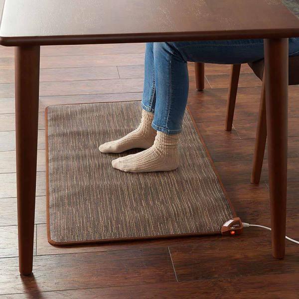 ≪約60×110cm≫ ホットテーブルマット カーペット柄 季節家電 生活家電 暖房器具 ヒーター ディノス dinos 人気 おしゃれ底冷えするキッチンの足元や、集中したいデスクワーク時など、ピンポイントで使えるホットカーペット。防水表面...
