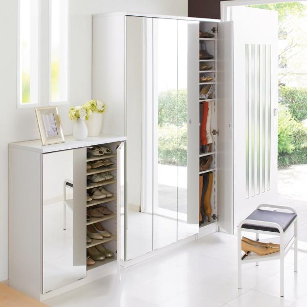 前面ミラー＆板戸シューズボックス 段違いハイタイプ・幅30.5 高さ180cm 下駄箱 玄関収納 シューズボックス ディノス dinos 人気 おしゃれ玄関スペースに圧迫感を与えず明るく靴の収納スペースを増やせます。前板がミラータイプとホワ...