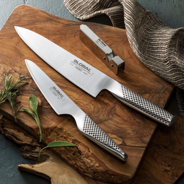 GLOBAL/グローバル 牛刀20cm＋ペティ13cmセット（シャープナー付き） キッチンツール ディノス dinos 人気 おしゃれGLOBAL国内定番品から厳選したセット商品！グローバルの定番品から使いやすさにこだわった、厳選牛刀3点セ...