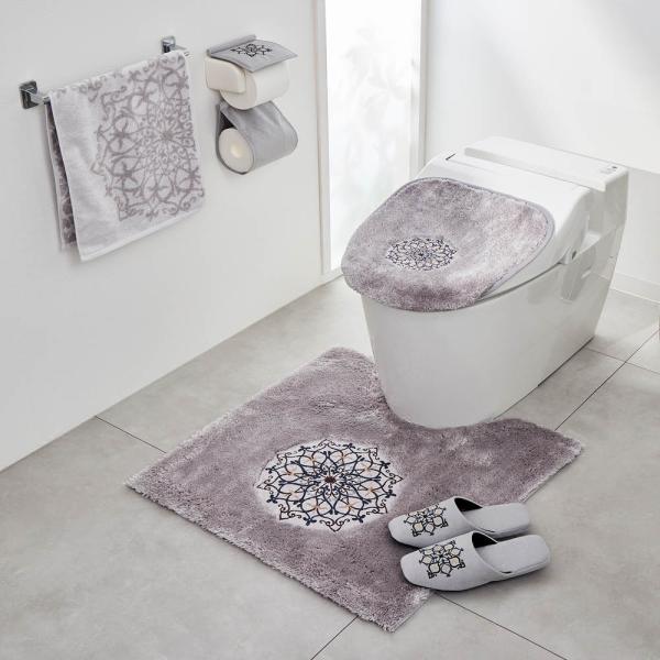 ≪普通判≫ミーナ トイレタリー トイレマット トイレ用品  ディノス ディノス dinos 人気 おしゃれペルシャの陶器柄をアレンジしたゴージャス感ある刺繍がラグジュアリー。モダンエレガンスなトイレマット。■立体感のある柄でトイレをグレード...