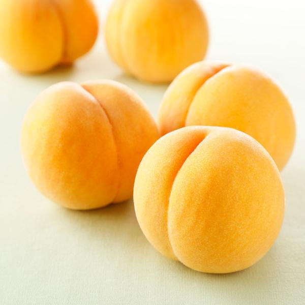 山梨産 古屋さんの「黄金桃」 1.8kg 【7下旬頃-お届け】 野菜 果物 フルーツ ディノス dinos 人気 おしゃれ【黄桃】果皮と果肉が黄色い生食用の黄桃は全国的にみても大変希少です！豊かな香りとマンゴーのようなとろりとした食感で、人...