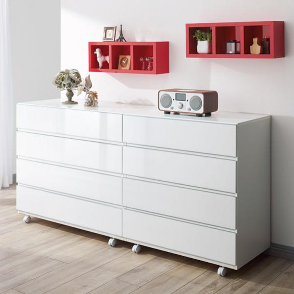 奥行46cmキャスター付きツヤツヤチェスト 幅80cm・4段 衣類収納 押入れ クローゼット収納  爆買 ディノス dinos 人気 おしゃれ美しい光沢が高級感を演出する、クローゼットはもちろんリビングにもおすすめのローチェスト（タンス）で...