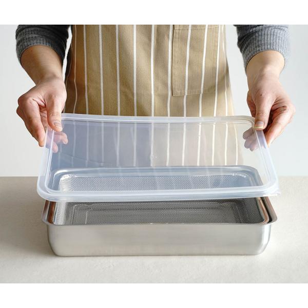 家事問屋 システムバット 1/1 キッチンツール ディノス dinos 人気 おしゃれ●料理の下ごしらえや保存に便利な蓋付きバットです。●角型なのですっきり並び、調理スペースを邪魔せず効率的に使えます。●冷蔵庫にもすっきりきれいに並べられま...