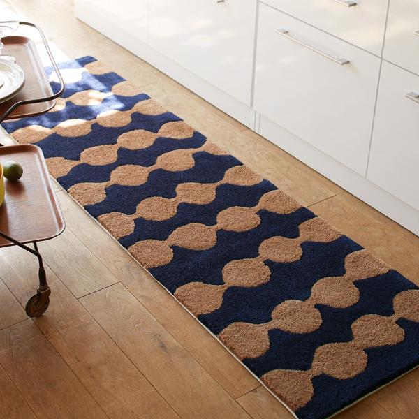 ≪約50cm×200cm≫ Finlayson PAMPULA/フィンレイソン パンプーラ フック織マット カーペット ラグ マット キッチンマット ディノス dinos 人気 おしゃれ縦に連なるふぞろいの毛糸玉が、流れるように美しいリズム...