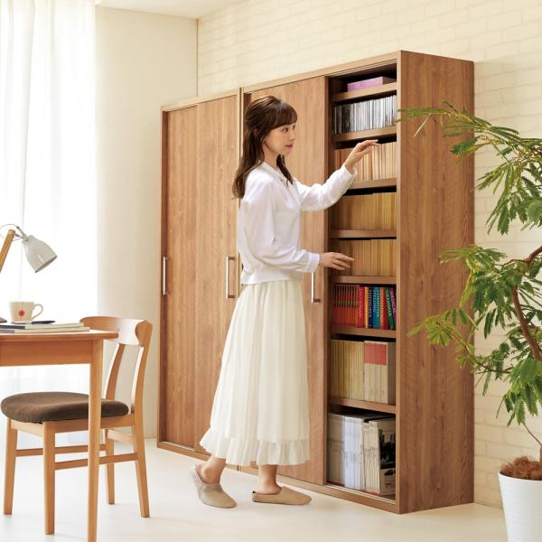 天然木調引き戸本棚 ハイタイプ 幅78cm奥行40cm 本棚 ラック シェルフ CD DVDラック ディノス dinos 人気 おしゃれ〜優しい色合いと木目調が魅力〜開閉に場所をとらない引き戸式の本棚です。頑丈棚板で、省スペースで大量収納で...