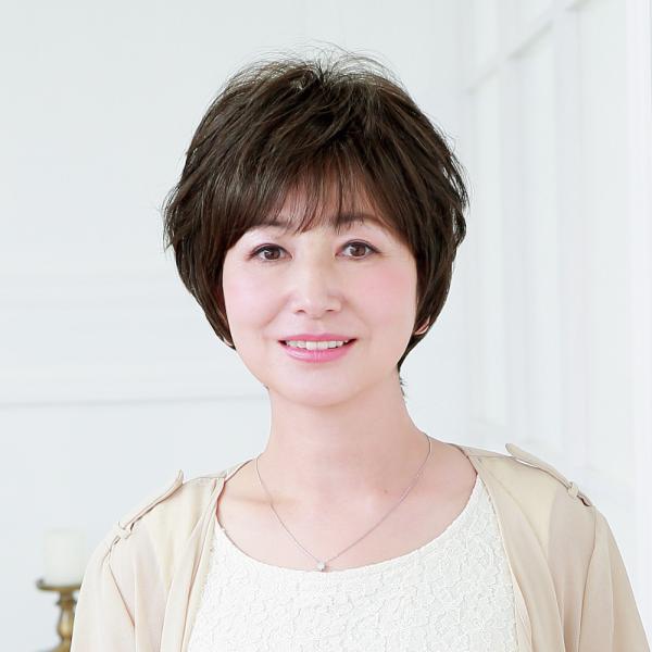 らくらく帽子ウイッグ ショート ヘアケア ウィッグ ディノス dinos 人気 おしゃれ帽子をかぶるようにウィッグをかぶるまるで帽子のようにサッとかぶれる新感覚のウィッグが初登場。内側が伸縮性のある帽子形状なので、着脱が簡単で、締め付け感な...