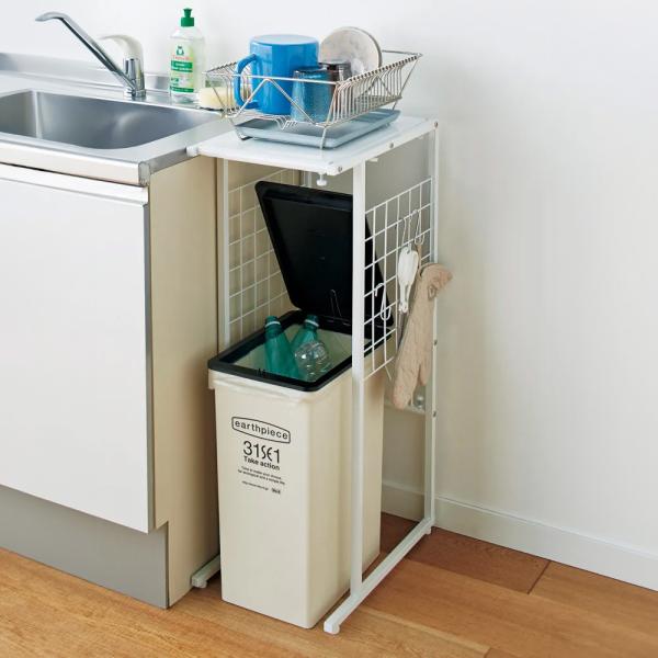 食洗機 ラック 幅が伸縮するキッチン作業台ラック 奥行45cm 幅30cm-50cm キッチン収納 キッチンストッカー 隙間収納 ディノス dinos 人気 おしゃれ使いにくいシンクと冷蔵庫のすき間。空のペットボトルやストックを置いていても...