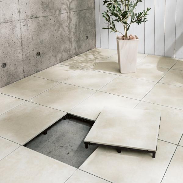 タイル＋床下2.2cm！ベースアップデッキ 36枚 追加セット ディノス dinos 人気 おしゃれ並べて敷き詰めるだけのジョイント式タイルデッキの追加用36枚のセット。◆ジョイント式タイルデッキは、はめ込むだけ。設置も手間いらずで、床下の...