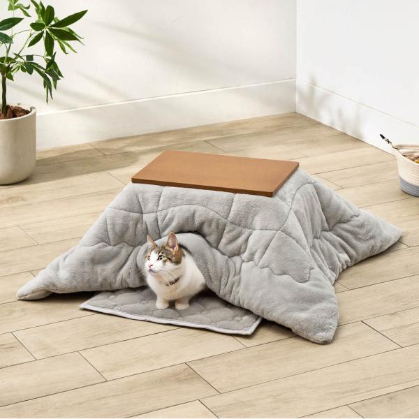 ヒートループ（R）でつくったペット用こたつ ペット用品 猫と暮らす家具  ディノス ディノス dinos 人気 おしゃれこたつをミニチュアにしたような、可愛いペット用こたつ大切なペットに寒い思いをさせない、dinosの大ヒット寝具「ヒートル...