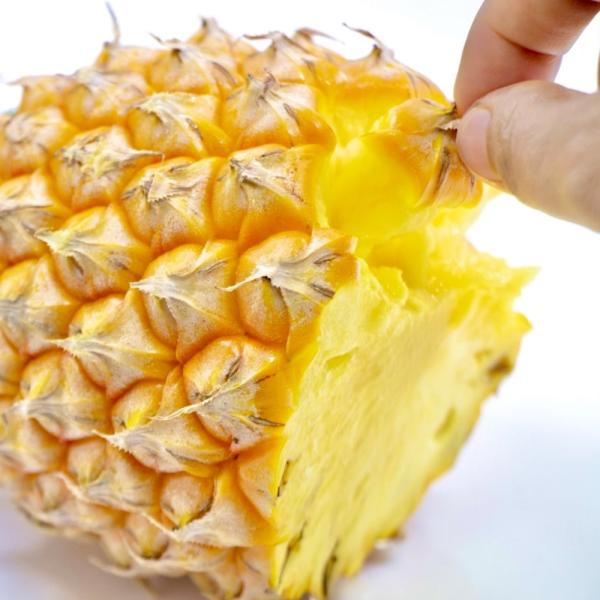 【父の日】沖縄産 「ボゴールパイン」 1.5kg 野菜 果物 フルーツ  ディノス ディノス dinos 人気 おしゃれ■指先でちぎって、芯まで味わう新習慣「ボゴールパイン」は、その食べやすさから別名「スナックパイン」とも呼ばれる、沖縄県が...