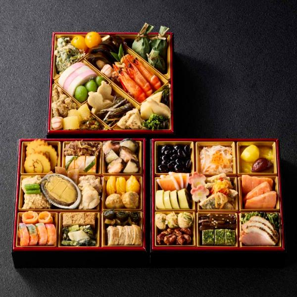 日本料理「鈴なり」 和の三段重【約3-4人前】（監修） お惣菜 おせち  ディノス ディノス dinos 人気 おしゃれお店と同様に、わびさびをコンセプトにしつらえた「鈴なり」店主・村田氏監修のおせちです。浜汐海老、田作り、数の子、伊達巻、...