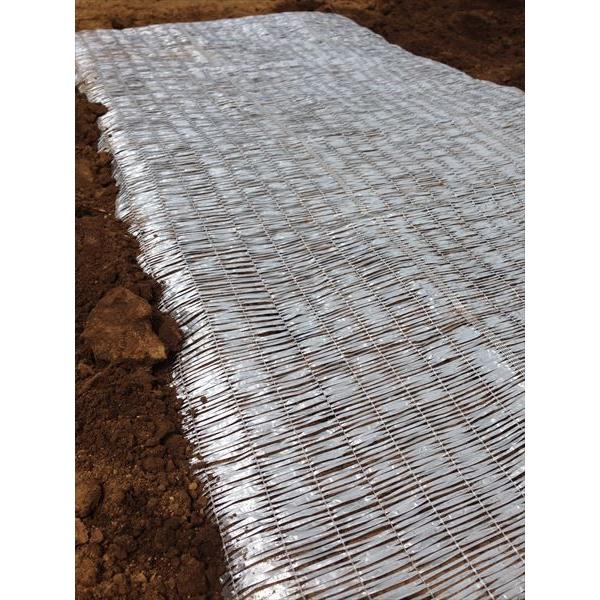 組織：カラミ織　　材質：ポリエチレン　