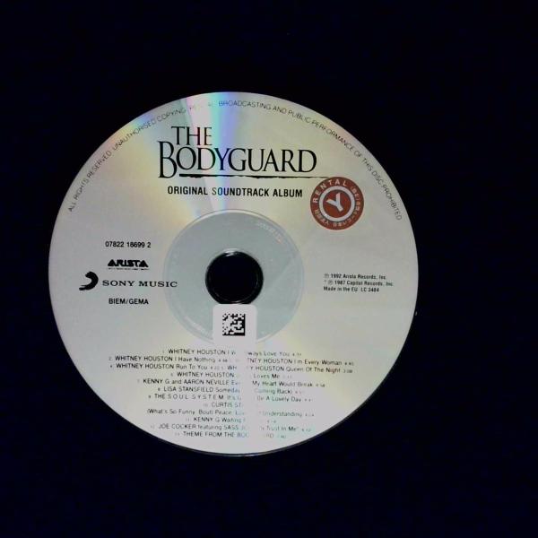 サントラの名盤、またサントラの枠を超えてホイットニー・ヒューストンの代表作ともいえる名作です。ホイットニー本人による楽曲が大半を占めていますがケニー・Ｇやリサ・スタンスフィールドのしっとりとした大人の夜を演出する楽曲が詰まっています。プロデ...