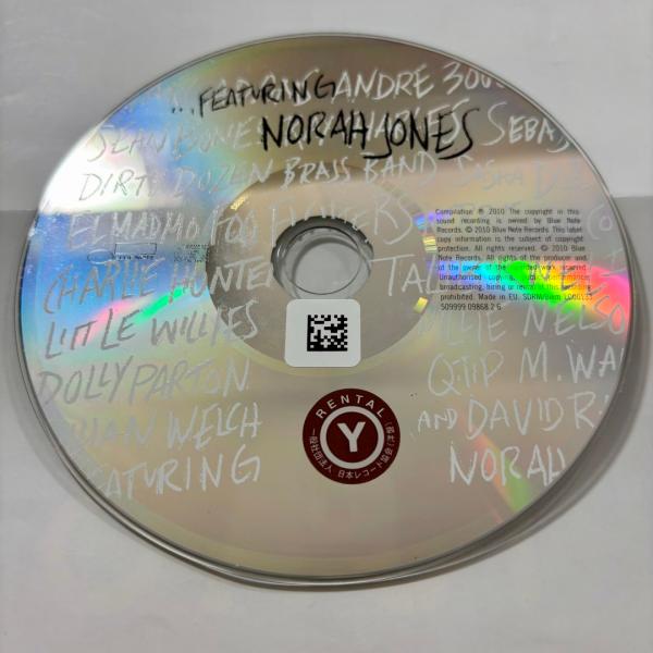 ※ディスクのみの販売となります。ジャケット・歌詞カードはございません。※再生確認済。原盤・正規品。オリジナルビニールケースに封入してお送りします。アーティスト名：ノラ・ジョーンズノラ・ジョーンズがこれまで他のアーチストと共演した楽曲を一堂に...